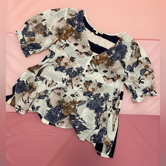Mystree | Tops | Mystree Floral Blouse | Poshmark